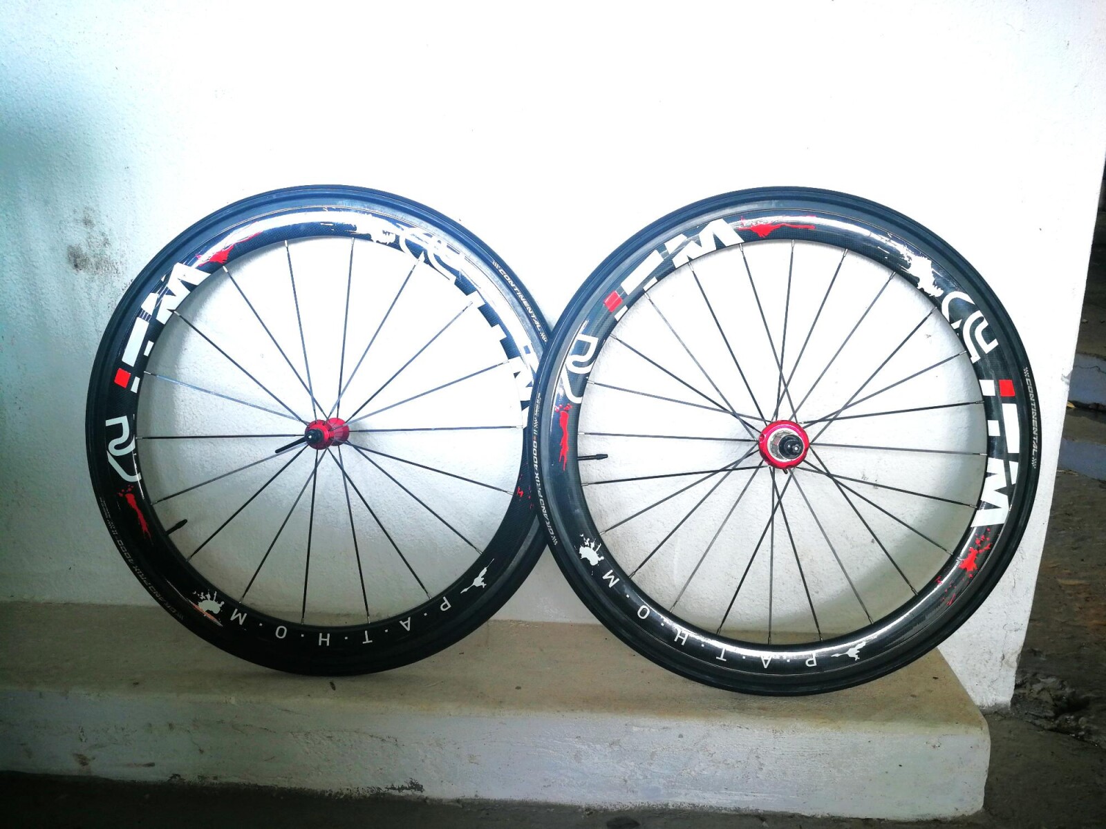 Full Carbon Road Wheelset - Tubbies | Road Bike Wheels | Bike Hub