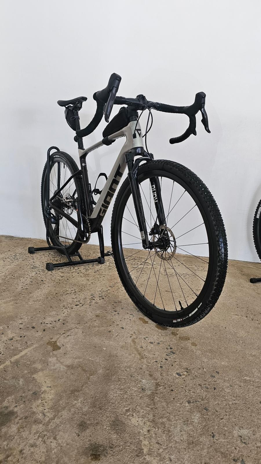 GIANT REVOLT PRO1 | Gravel Bikes | Bike Hub
