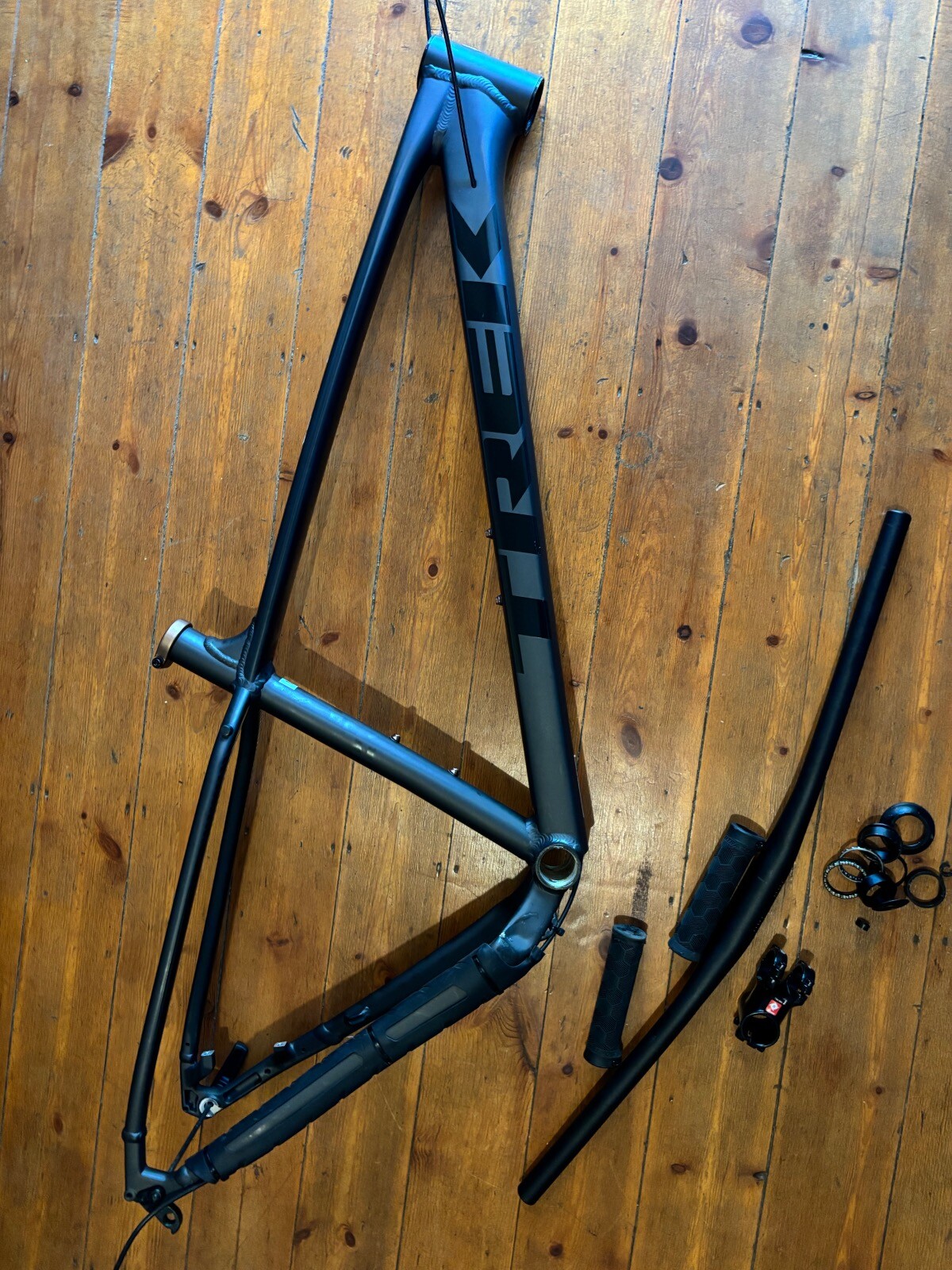 Trek Marlin medium 29er + Extras | Hardtail Mountain Bike Frames | Bike Hub