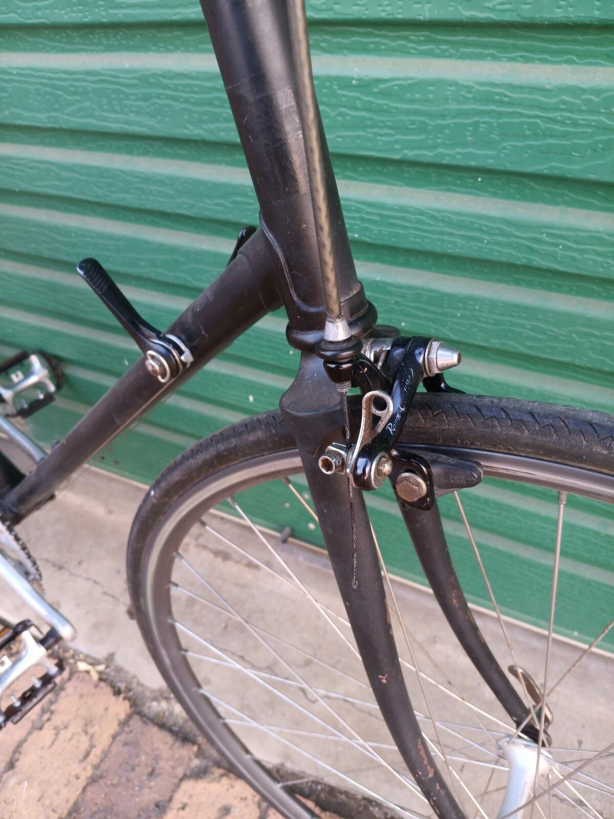 62cm Black Alpina | Road Bikes | Bike Hub