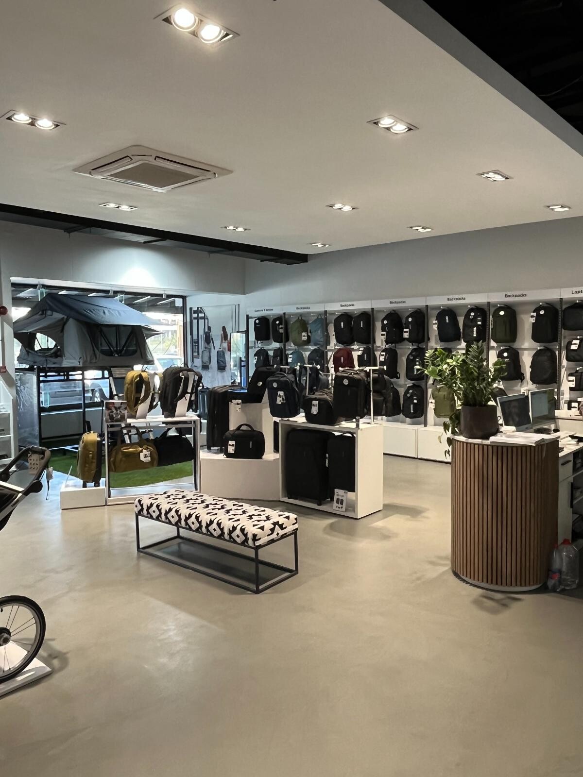 Thule store V&A Waterfront sales assistant | Jobs | Bike Hub