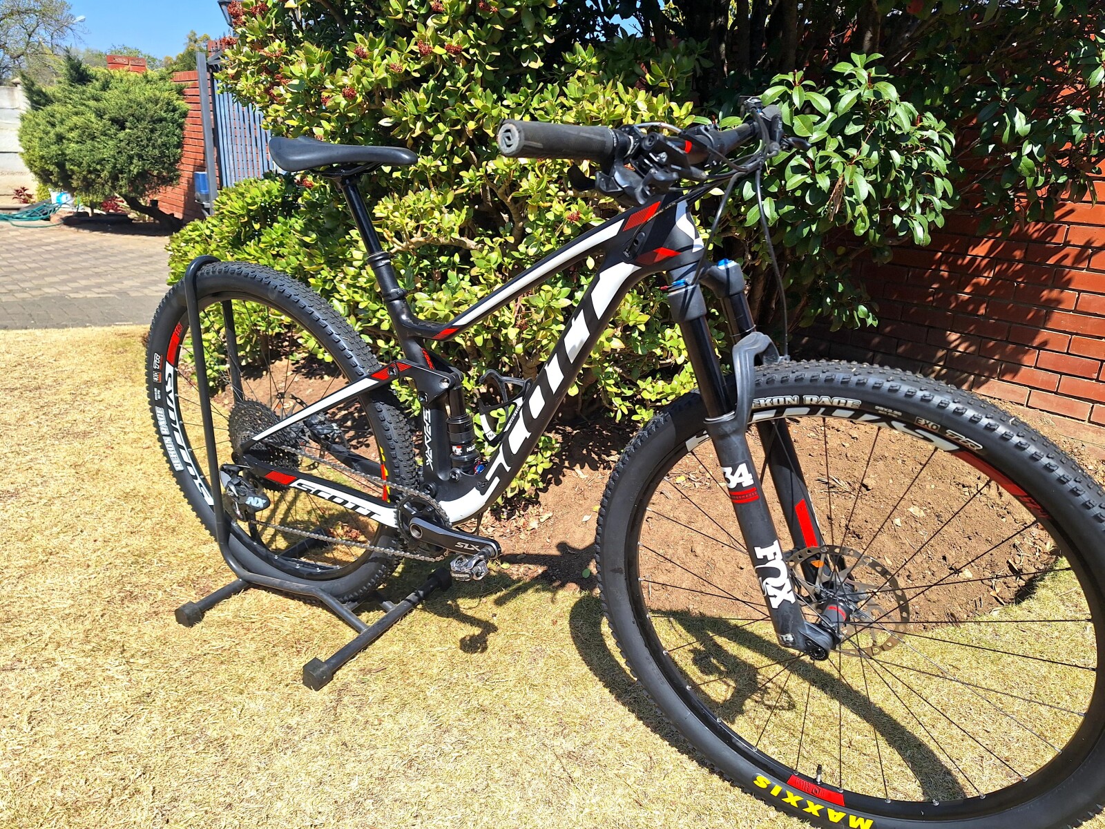 Scott Spark 920 Carbon | Dual Suspension Mountain Bikes | Bike Hub