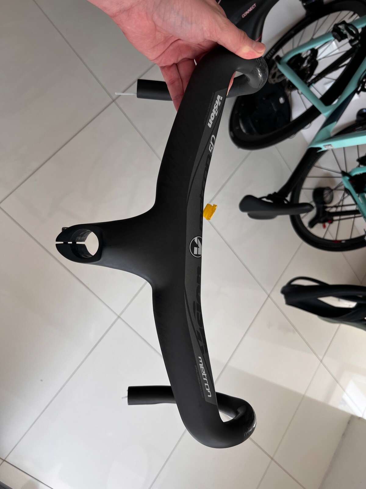 Vision Metron 5D 400 mmx100mm Negotiable | Handlebars | Bike Hub