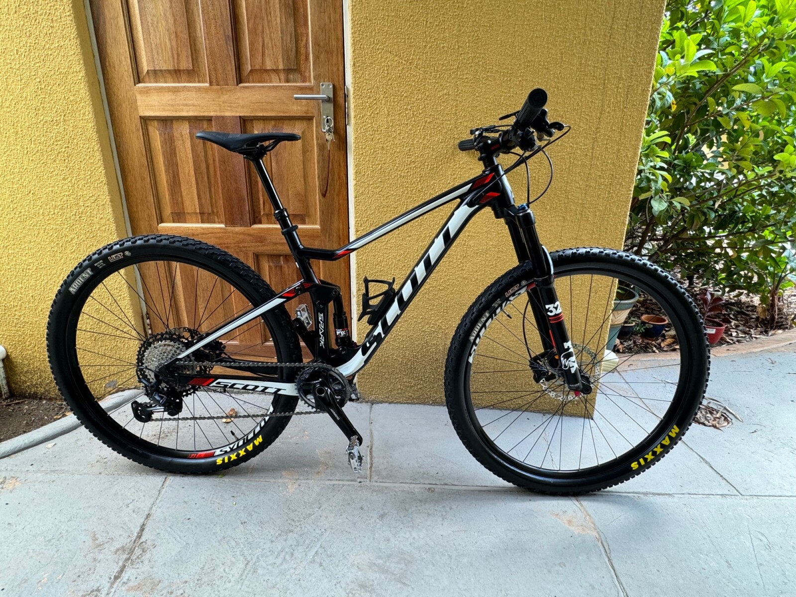 Scott Spark 950 | Dual Suspension Mountain Bikes | Bike Hub