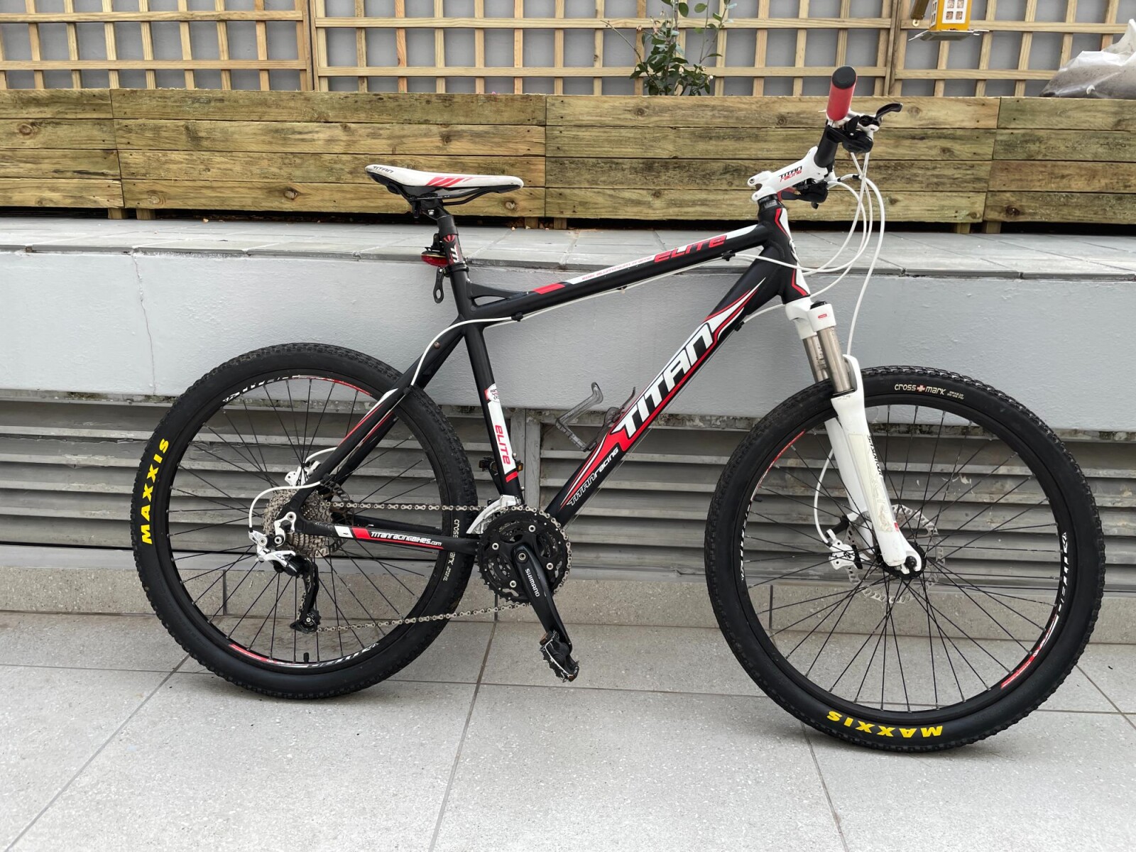 Titan Racing Elite Hardtail Mountain | Hardtail Mountain Bikes | Bike Hub