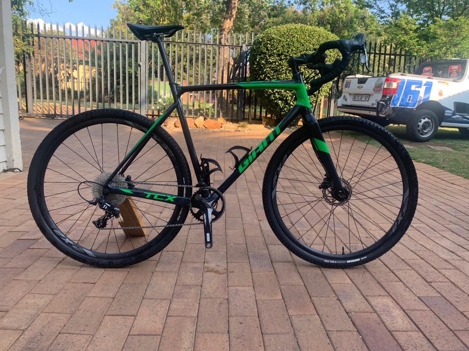 Giant TCX | Gravel Bikes | Bike Hub