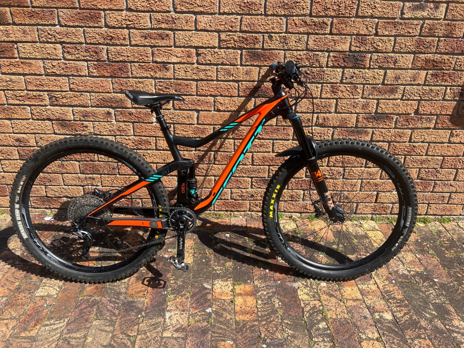 Scott Genius 930 | Dual Suspension Mountain Bikes | Bike Hub