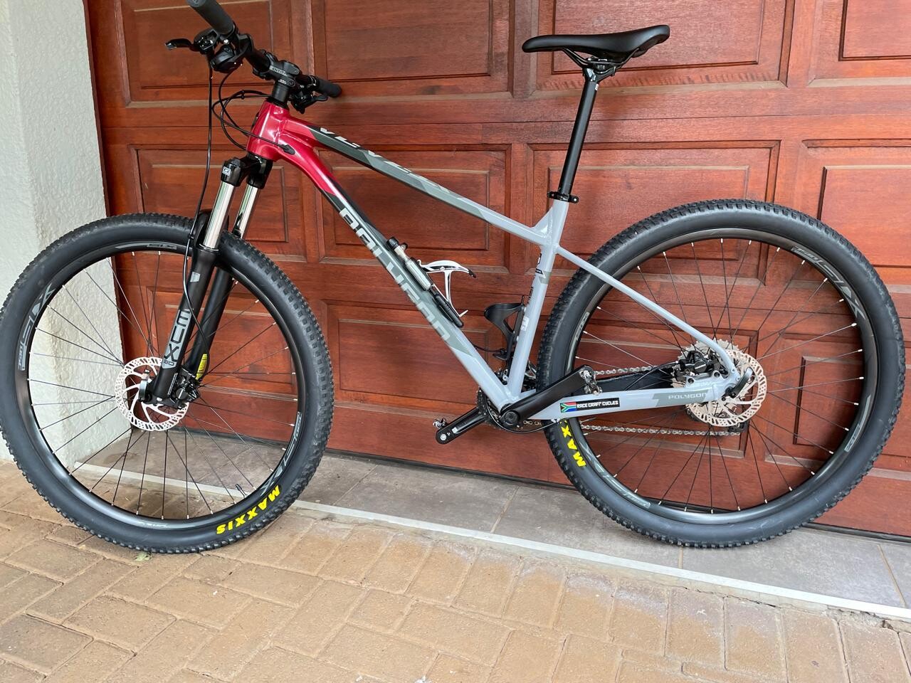 Polygon Xtrada 5 | Hardtail Mountain Bikes | Bike Hub