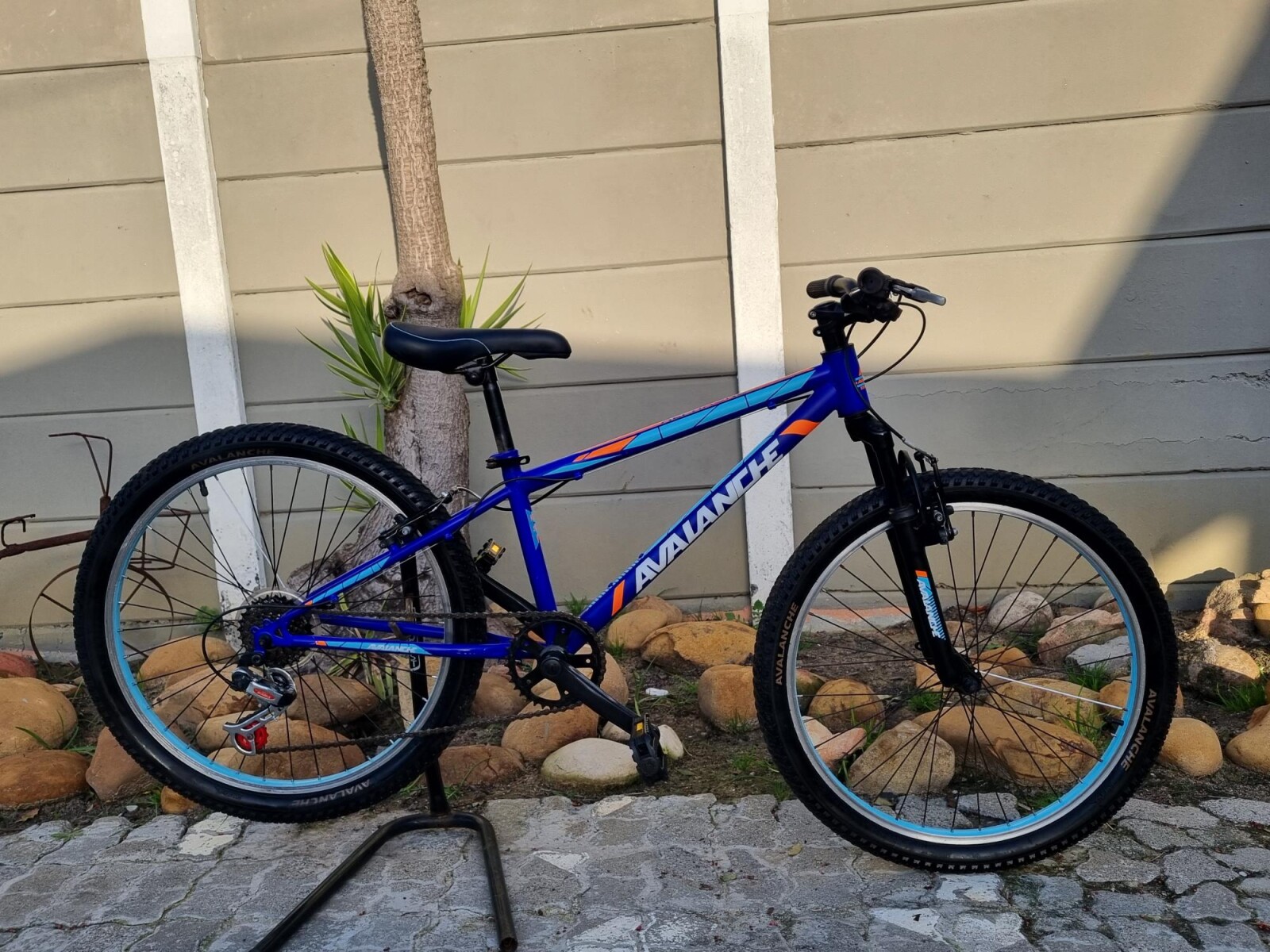 Avalanche Alpha one 24 Inch | Kids Bikes | Bike Hub