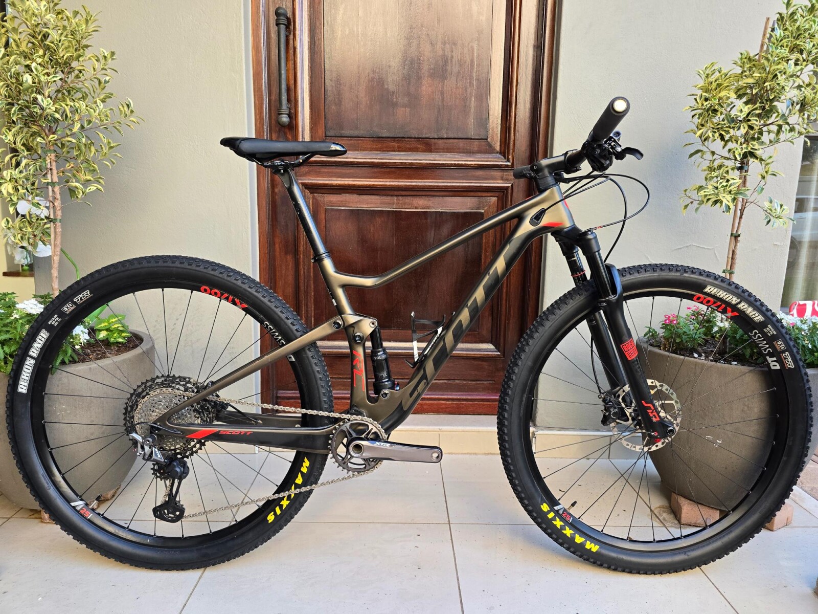 SCOTT SPARK RC PRO (M) **Carbon-XTR-SiD** | Dual Suspension Mountain ...