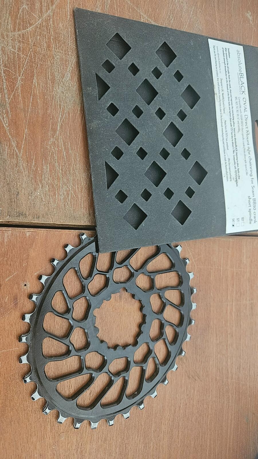 Absolute black oval chainring | Chainrings | Bike Hub