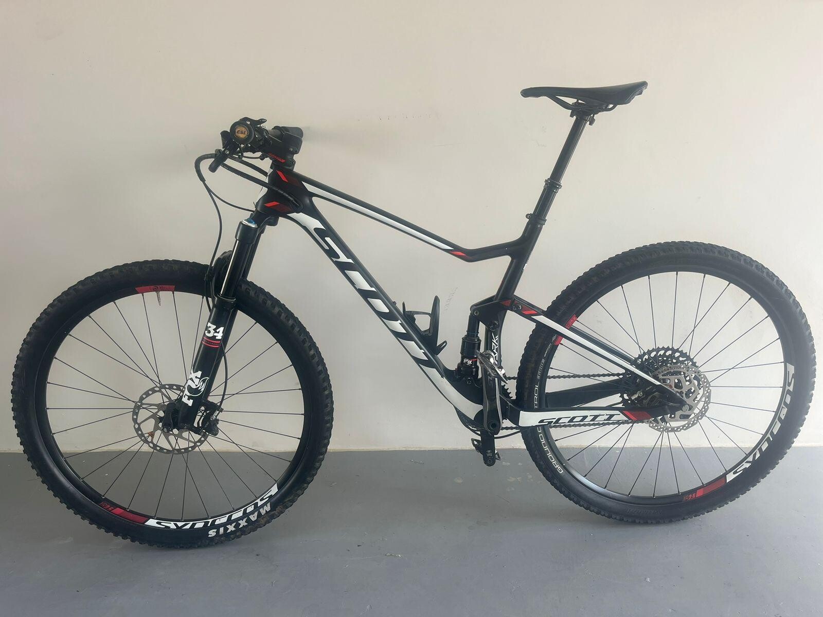 Scott Spark 920 Carbon | Dual Suspension Mountain Bikes | Bike Hub