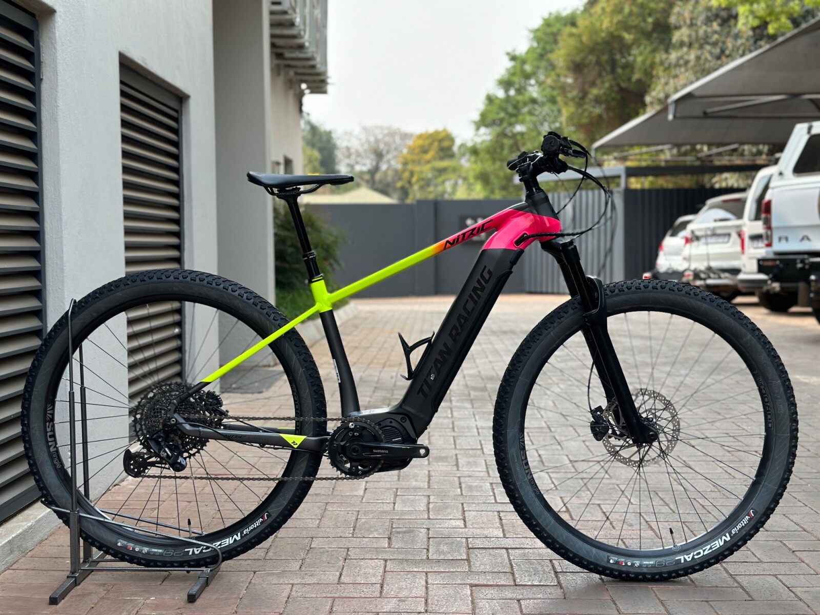 Titan Nitric Calypso SE (M) | Hardtail Mountain E-Bikes | Bike Hub
