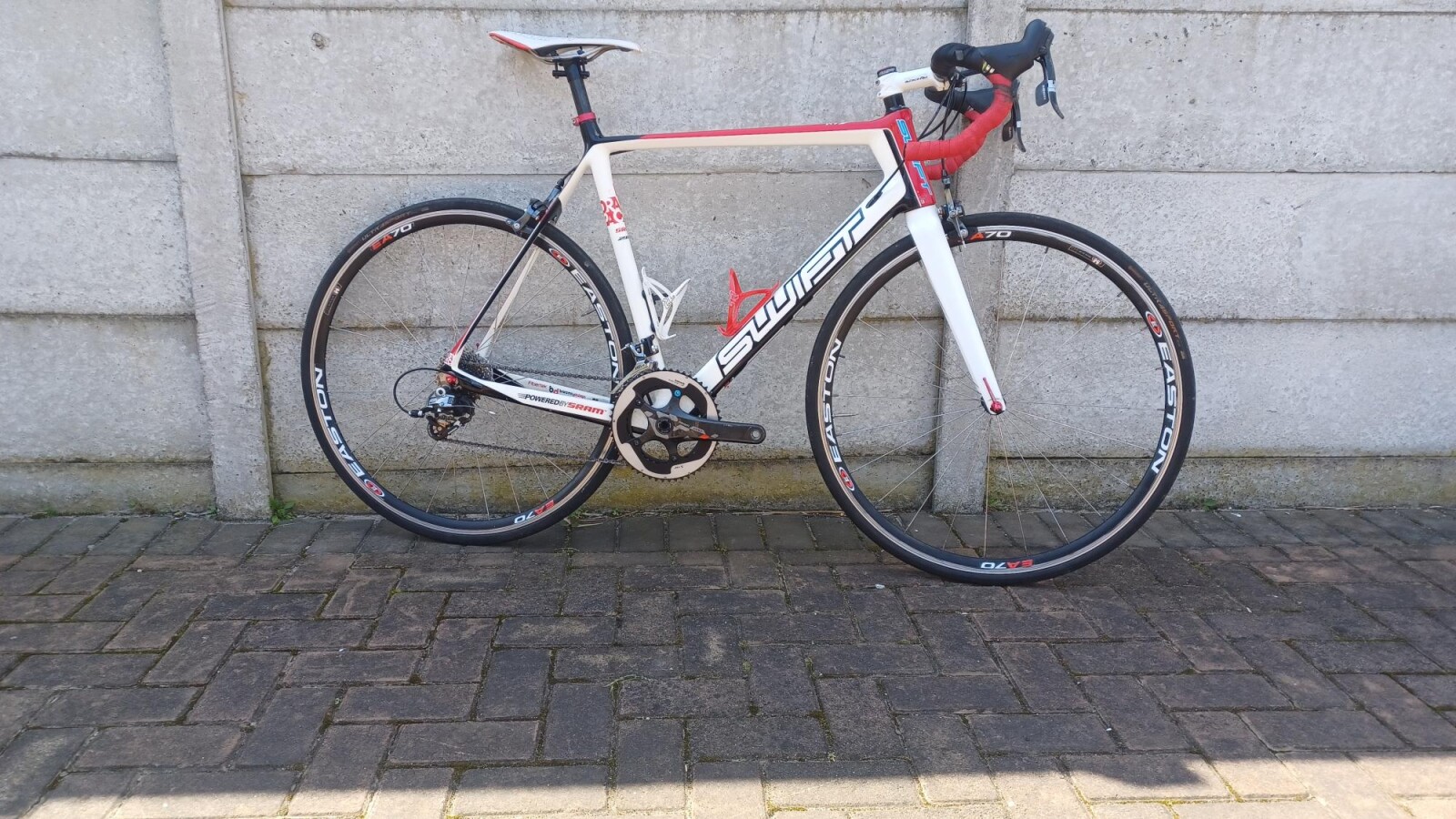 Swift One 5 - Carbon Road bike | Road Bikes | Bike Hub