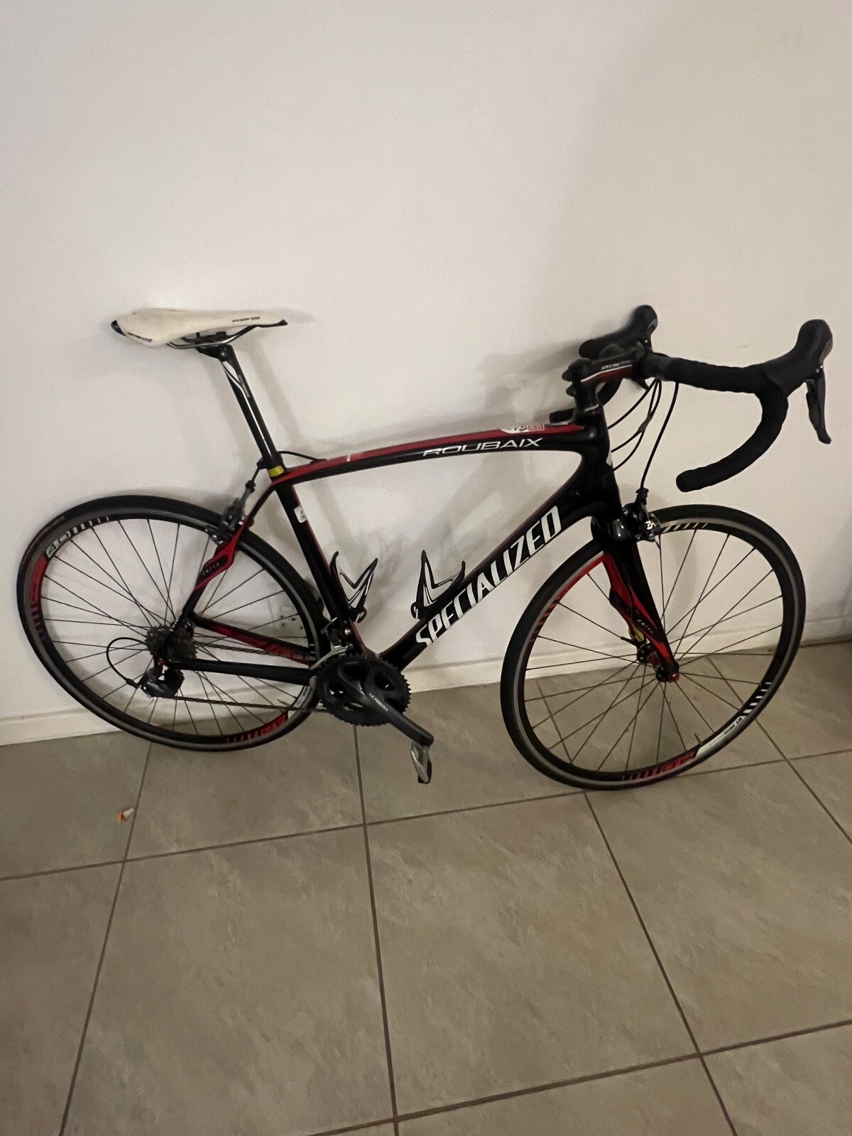 Specialized Roubaix carbon expert | Road Bikes | Bike Hub