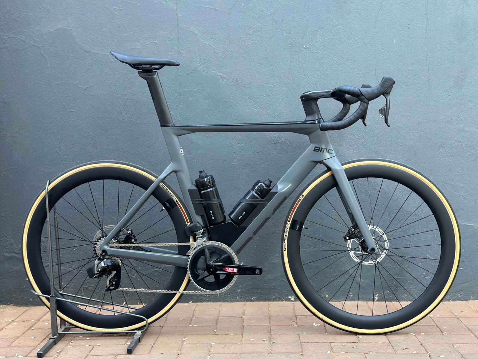 NEW BMC TimeMachine 01 Road Three AXS | Road Bikes | Bike Hub