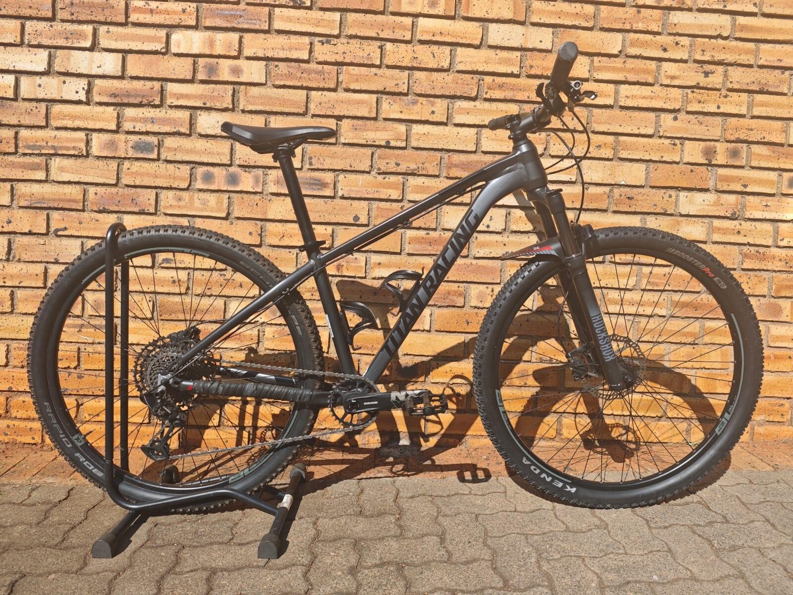 Titan Racing Rogue Dash (Small) | Hardtail Mountain Bikes | Bike Hub