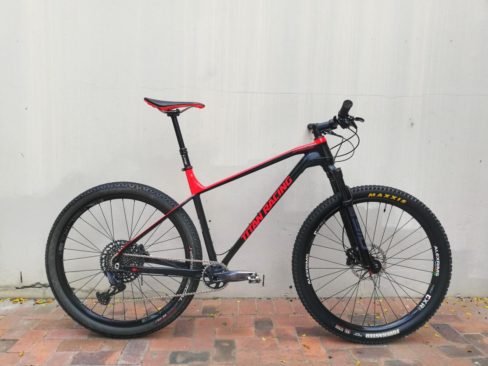 2021 Titan Racing Drone Pro (XL) | Hardtail Mountain Bikes | Bike Hub