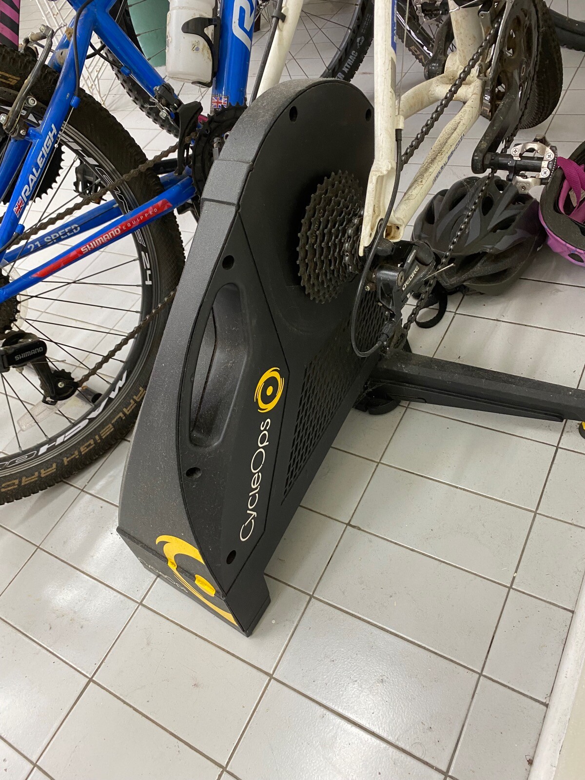 CycleOps Hammer Direct-drive Indoor Trainer | Indoor Trainers ...