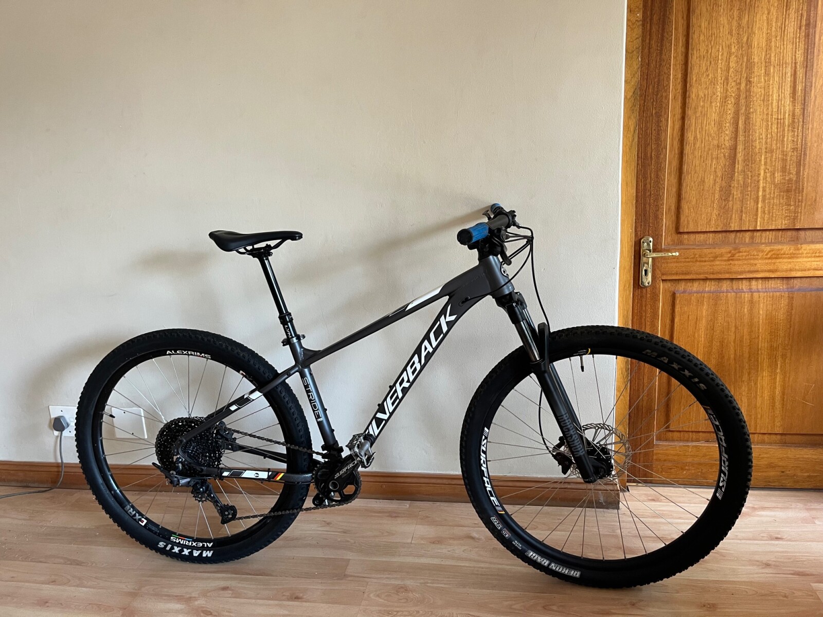 Silverback Stride Expert | Hardtail Mountain Bikes | Bike Hub