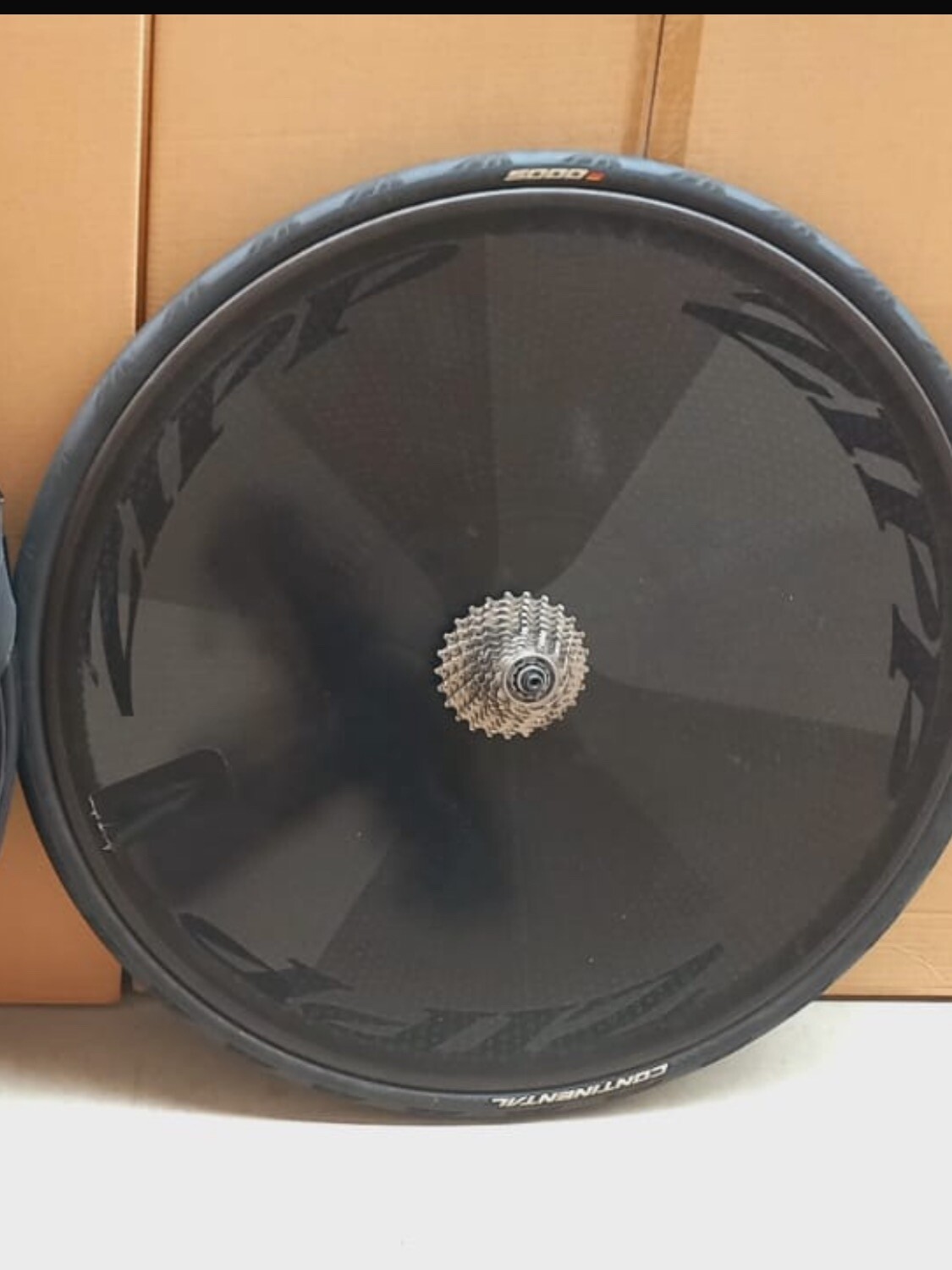 Zipp Disc clincher | Road Bike Wheels | Bike Hub