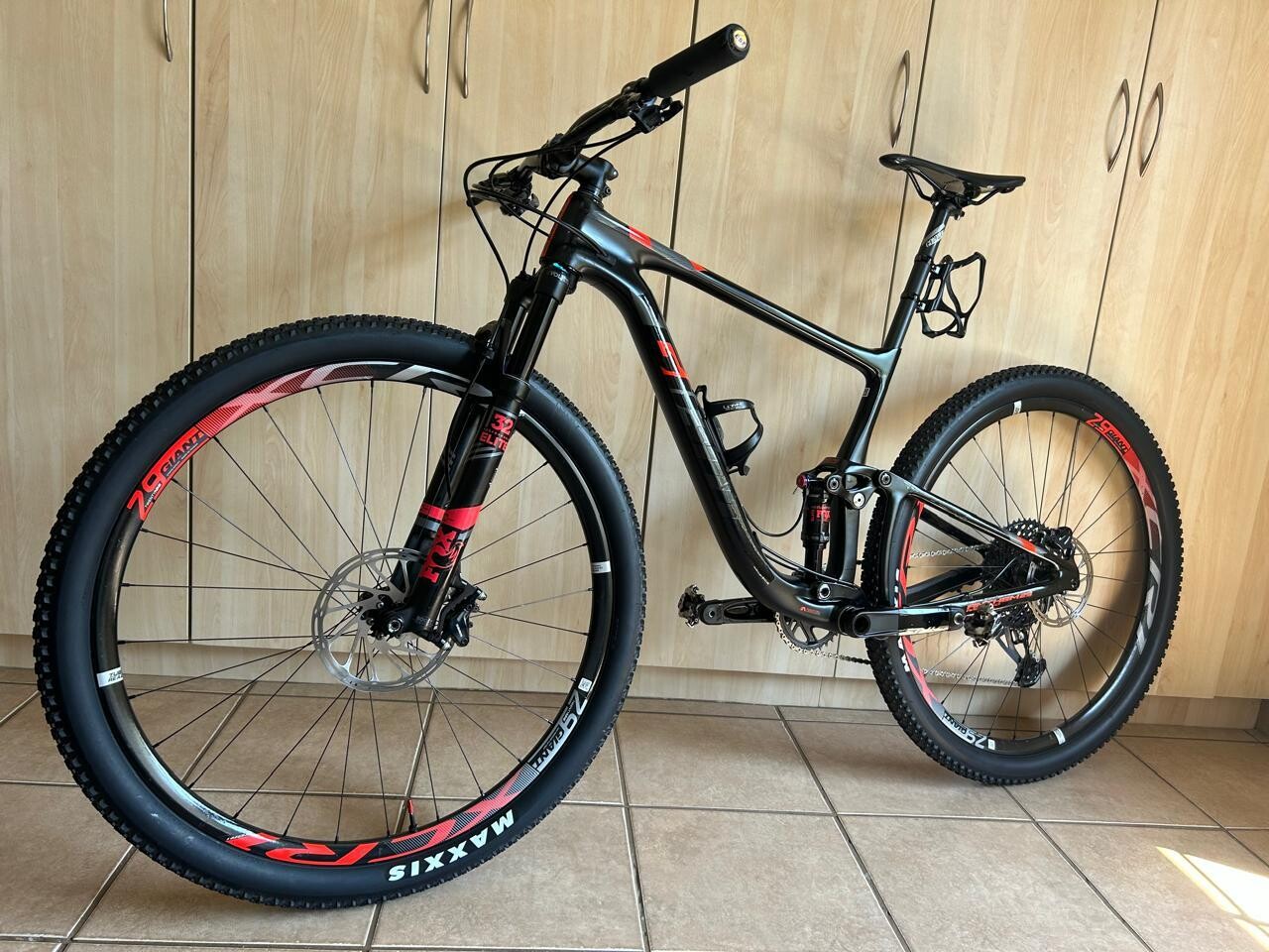 GIANT ANTHEM ADVANCED PRO 1 | Dual Suspension Mountain Bikes | Bike Hub