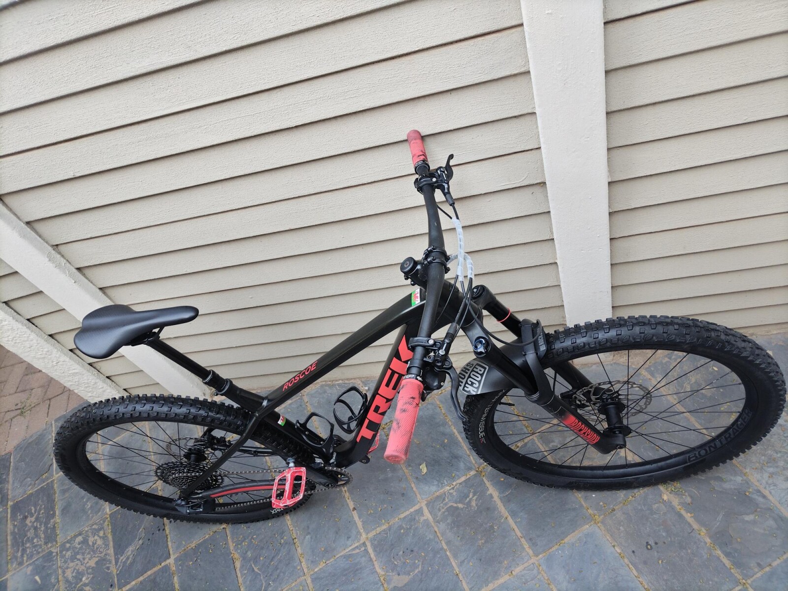 Trek Roscoe 8 (Large) | Hardtail Mountain Bikes | Bike Hub