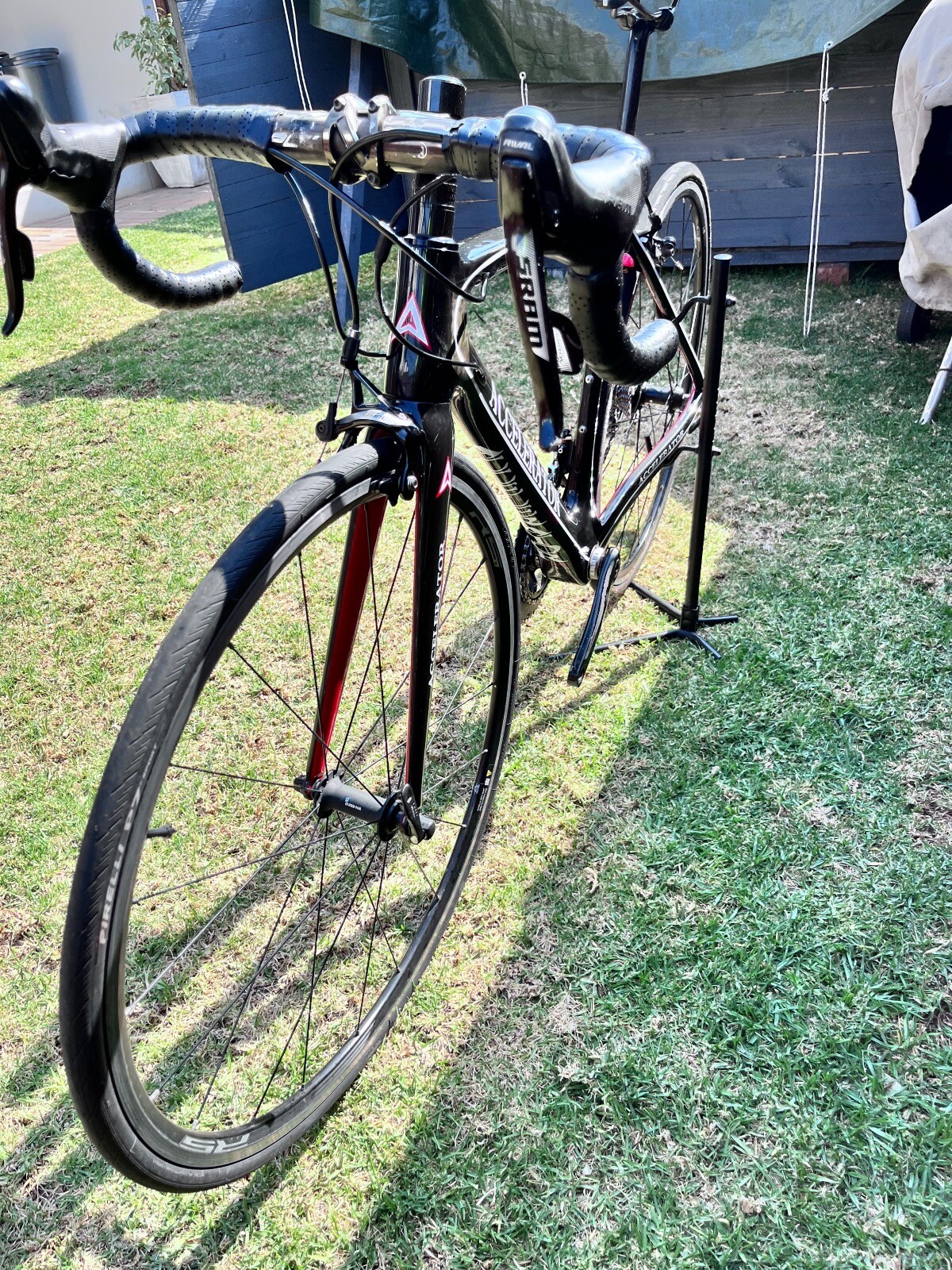 Accelerator concept light Aero full carbon 11spd | Road Bikes | Bike Hub