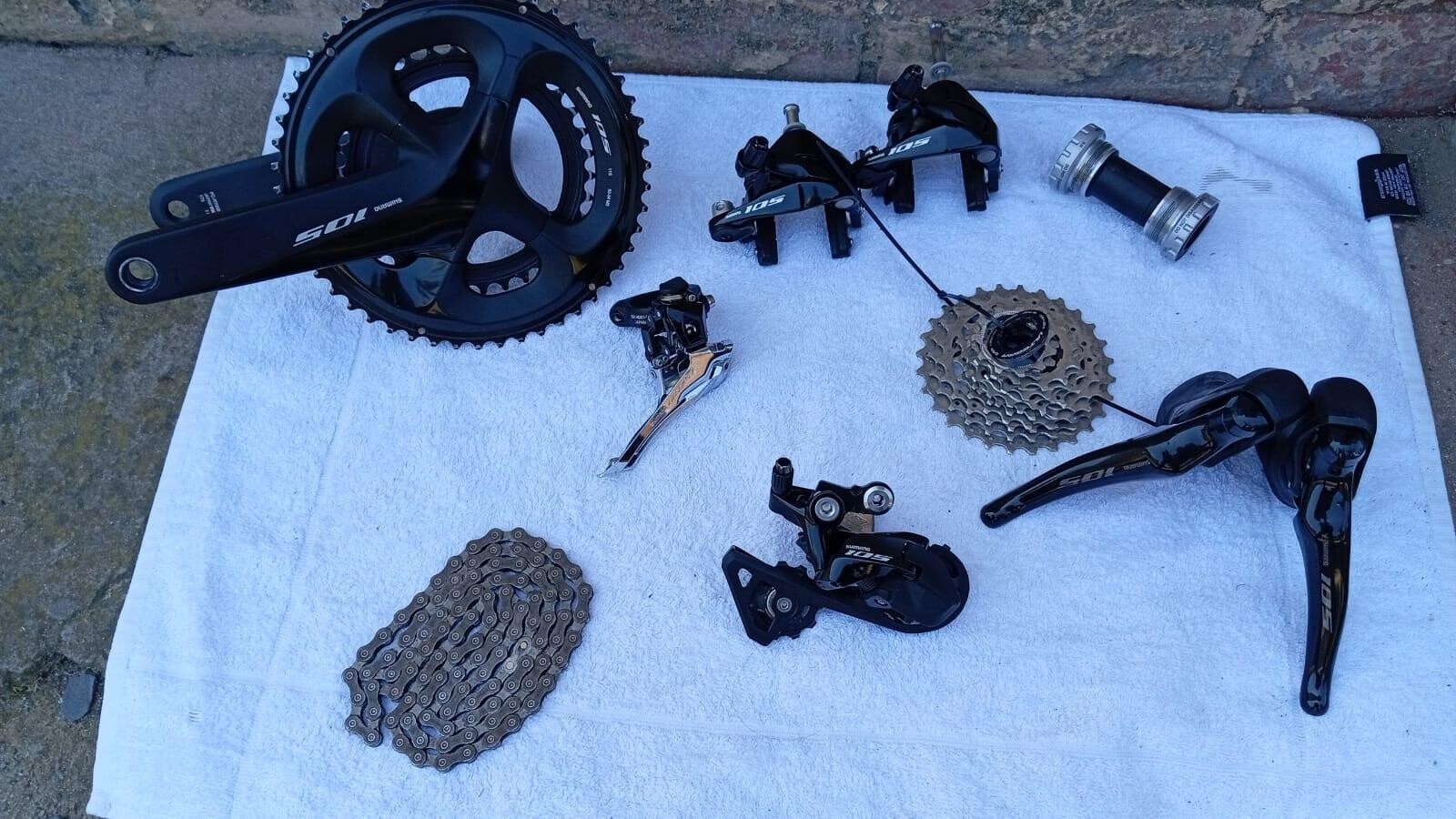 Shimano 105 full groupset | Complete Groupsets | Bike Hub