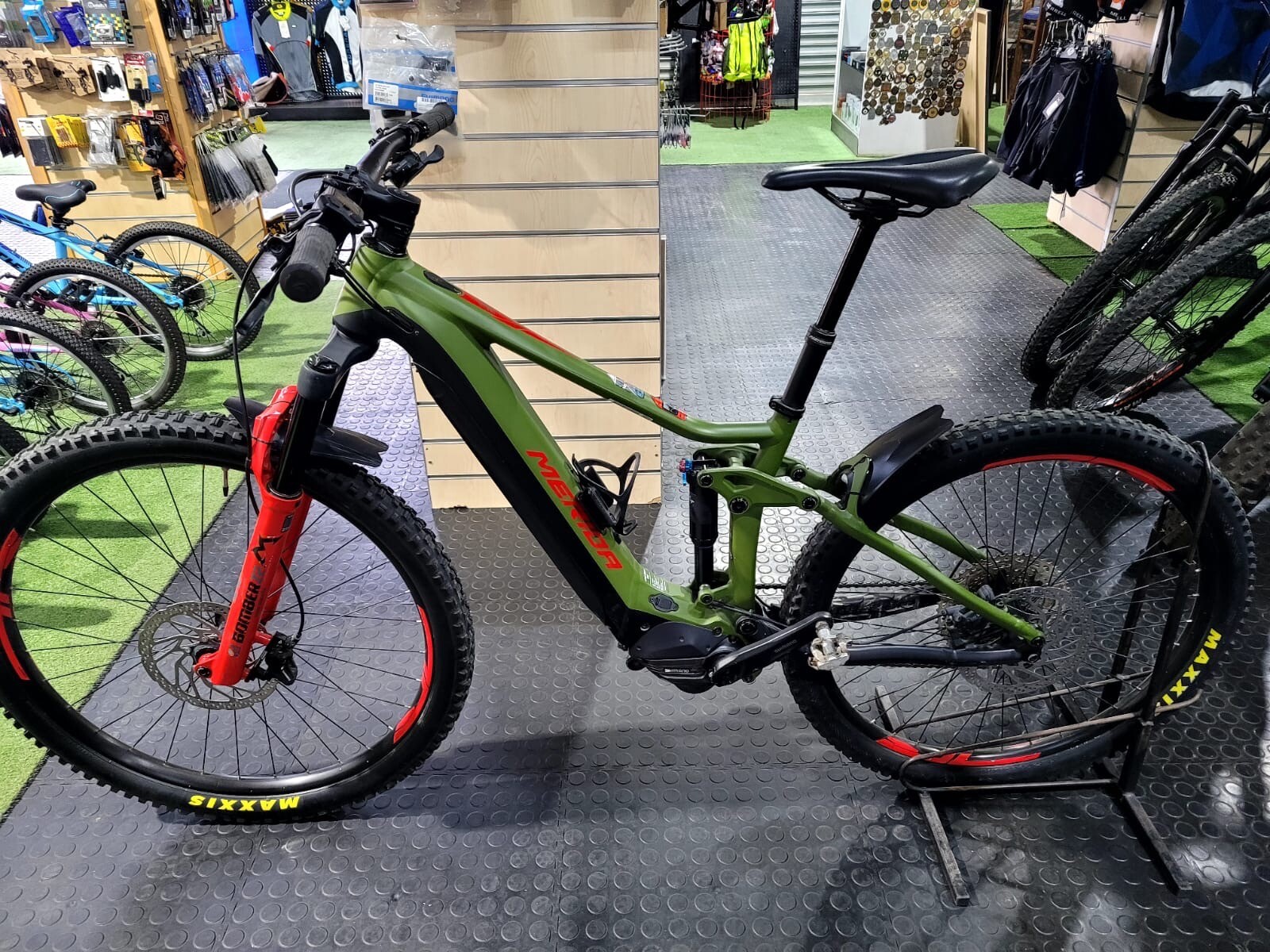 Merida eONE- Forty 500 | Dual Suspension Mountain E-Bikes | Bike Hub