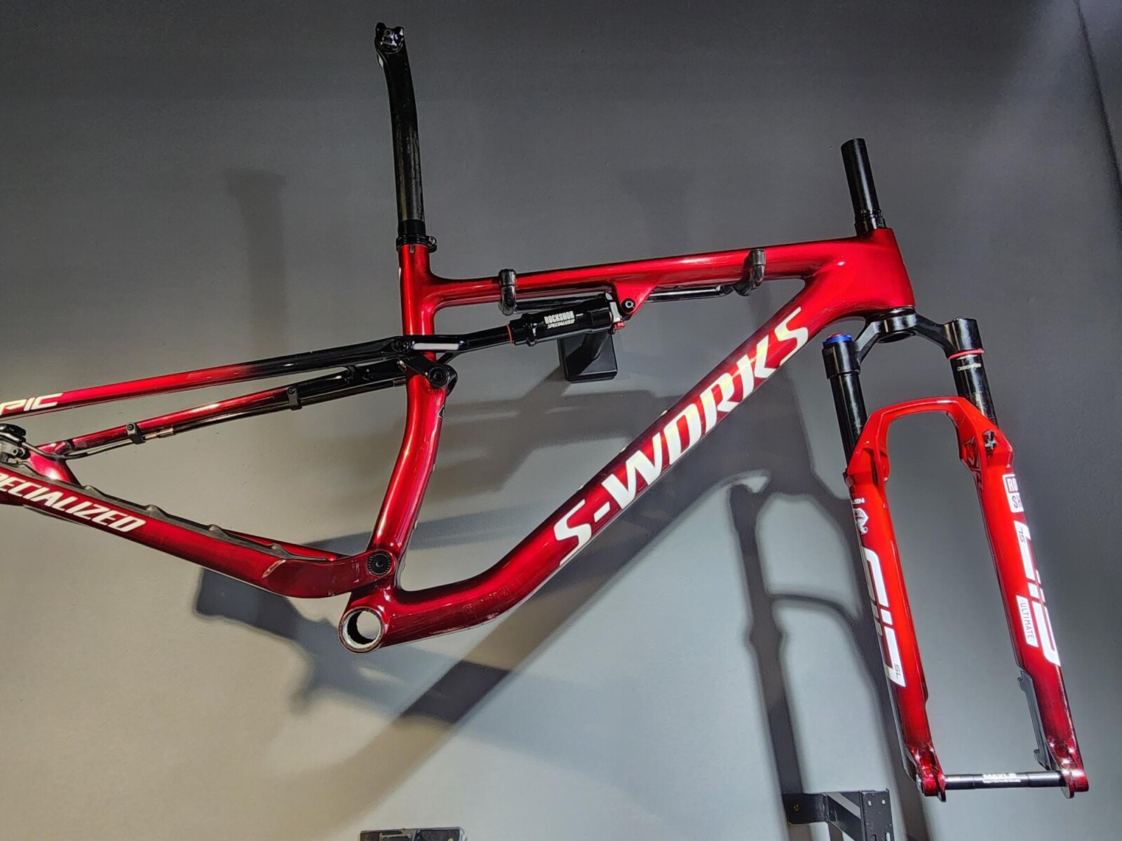 S-Works Epic Frameset GLOSS RED TINT BRUSHED | Dual Suspension Mountain ...