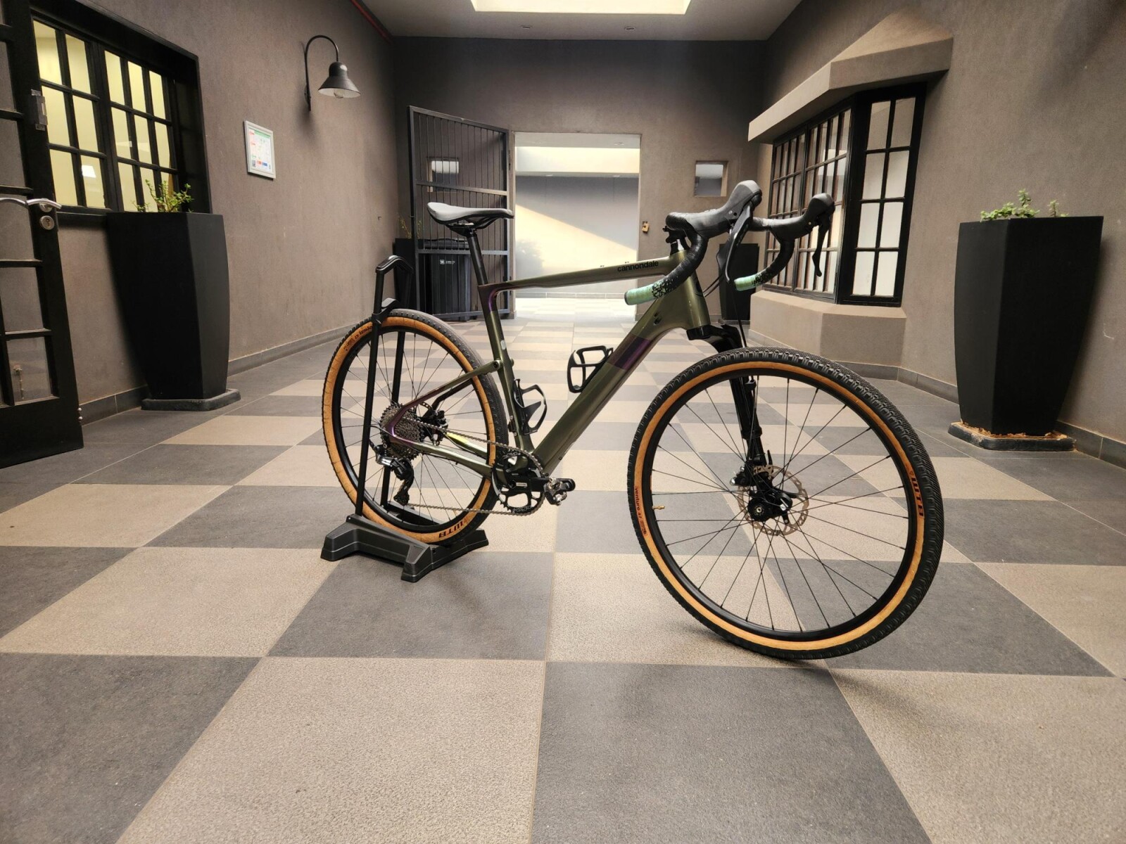 Cannondale Topstone Lefty | Gravel Bikes | Bike Hub