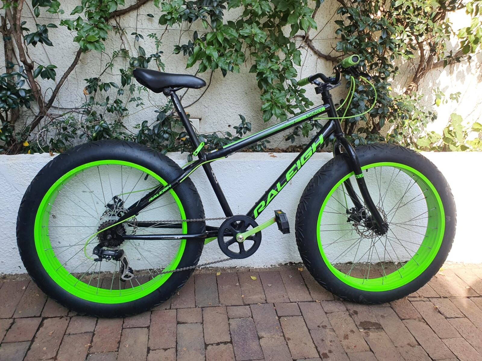 Raleigh Chunky Fat Bike | Fat Bikes | Bike Hub