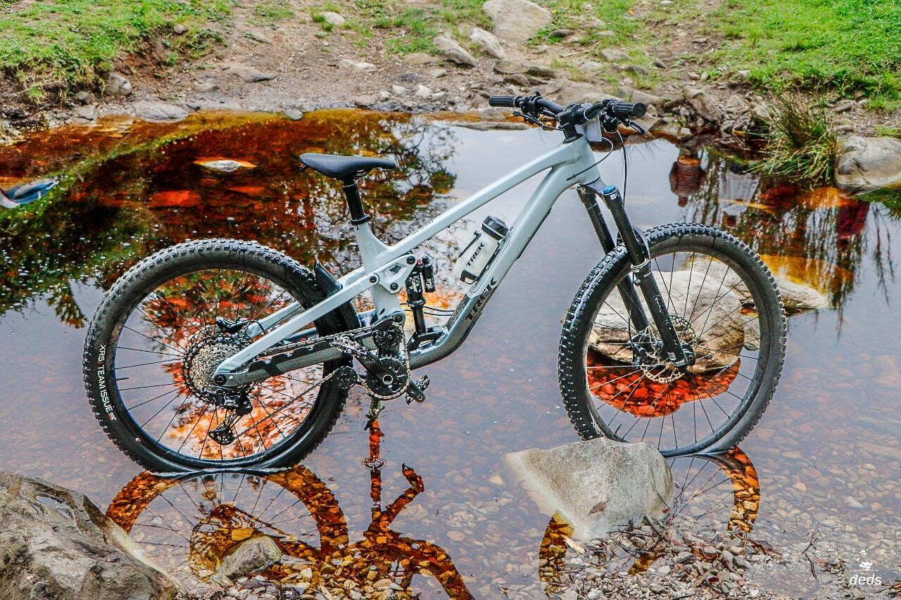 2024 Trek Slash | Dual Suspension Mountain Bikes | Bike Hub