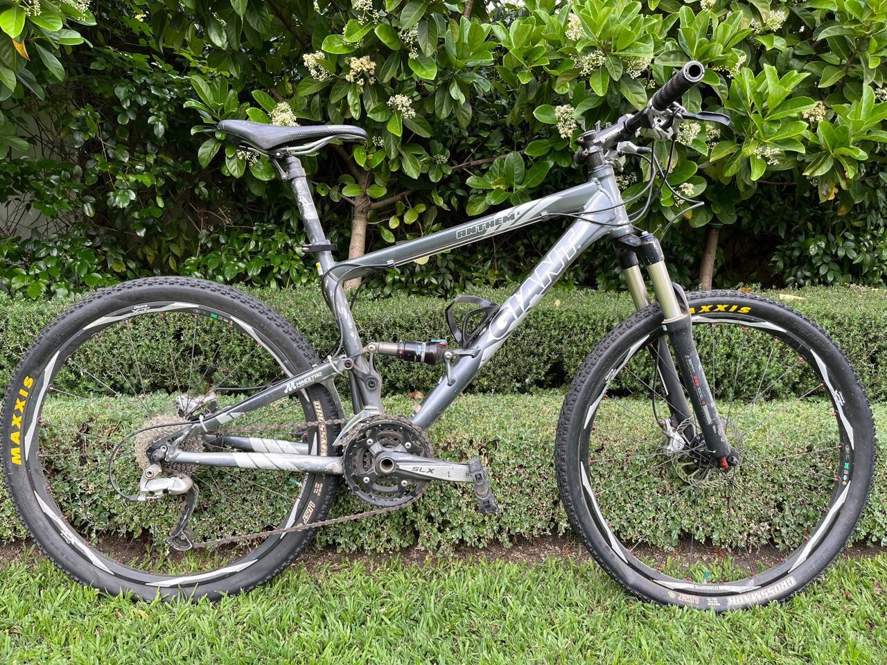 Giant Anthem 2 dual-suspension MTB | Dual Suspension Mountain Bikes ...