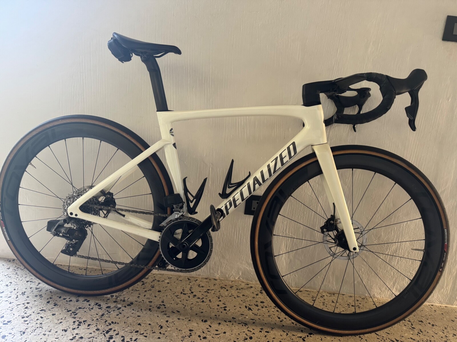 Specialized Tarmac SL7 Pro | Road Bikes | Bike Hub