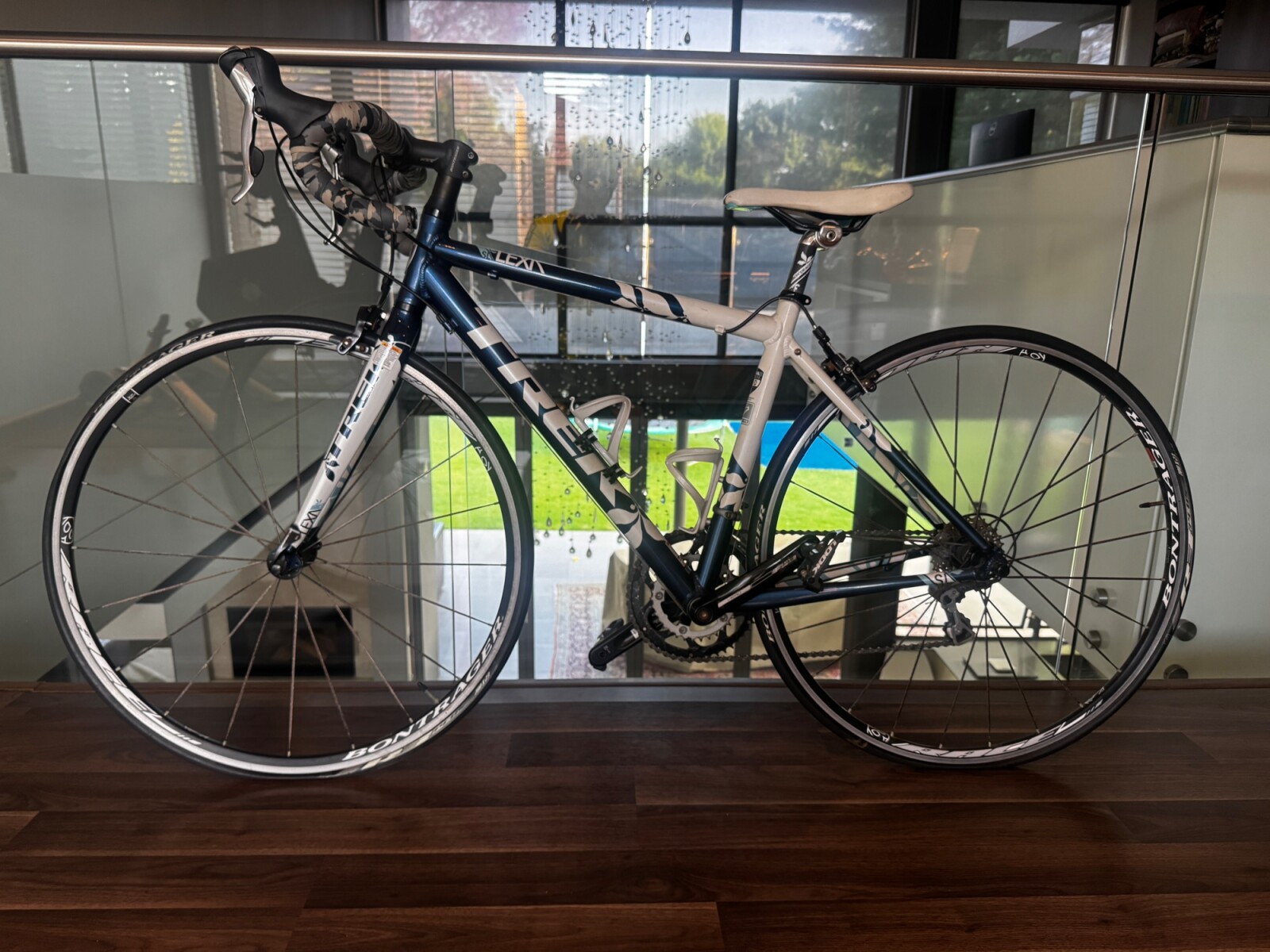 Trek SL LEXA | Road Bikes | Bike Hub