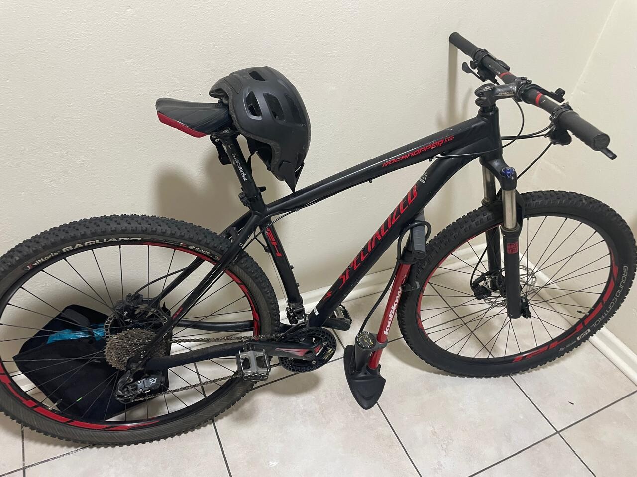 Specialized Rockhopper PRO | Hardtail Mountain Bikes | Bike Hub