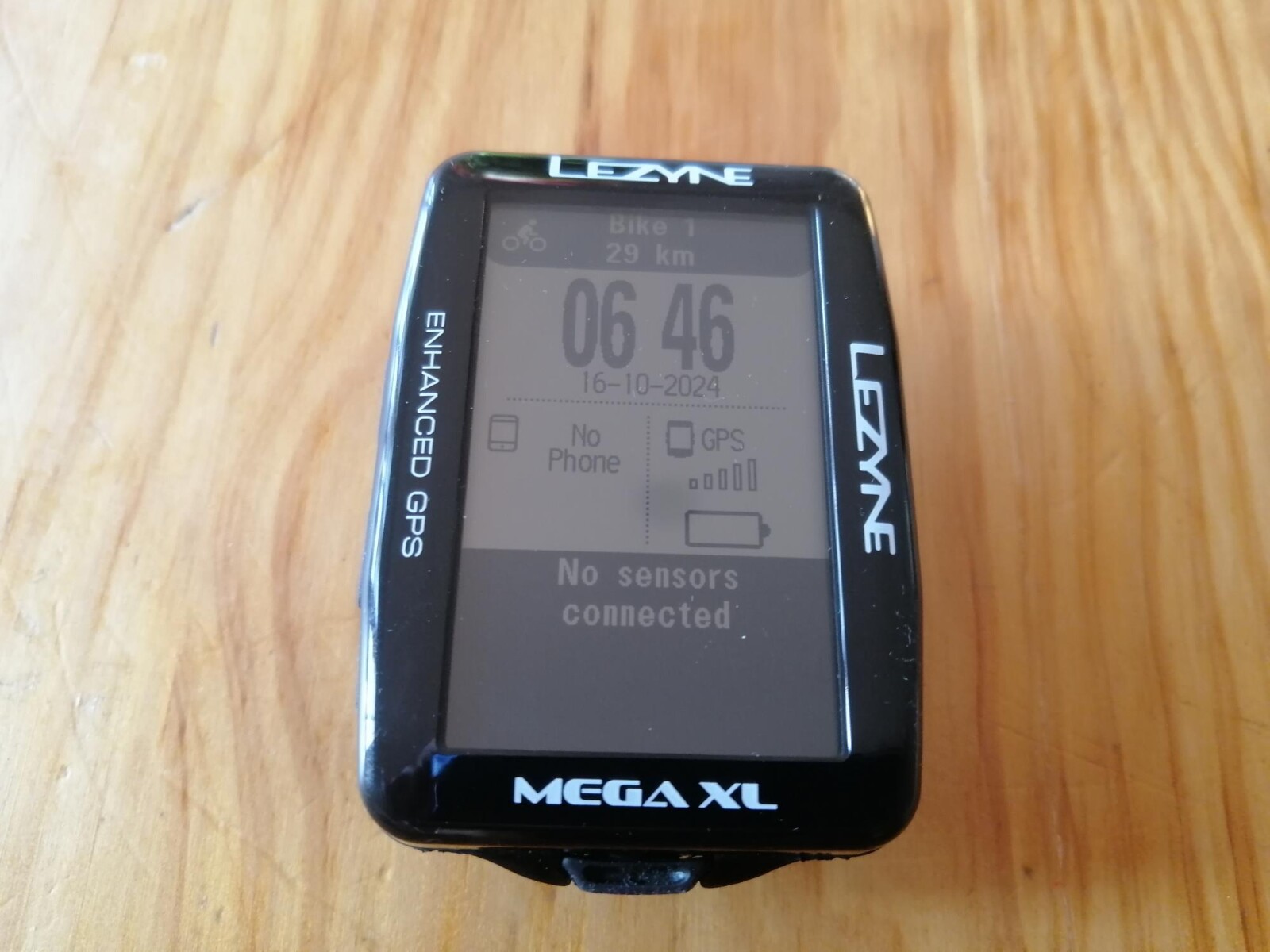 Lezyne Mega XL GPS | Computers & GPS | Bike Hub