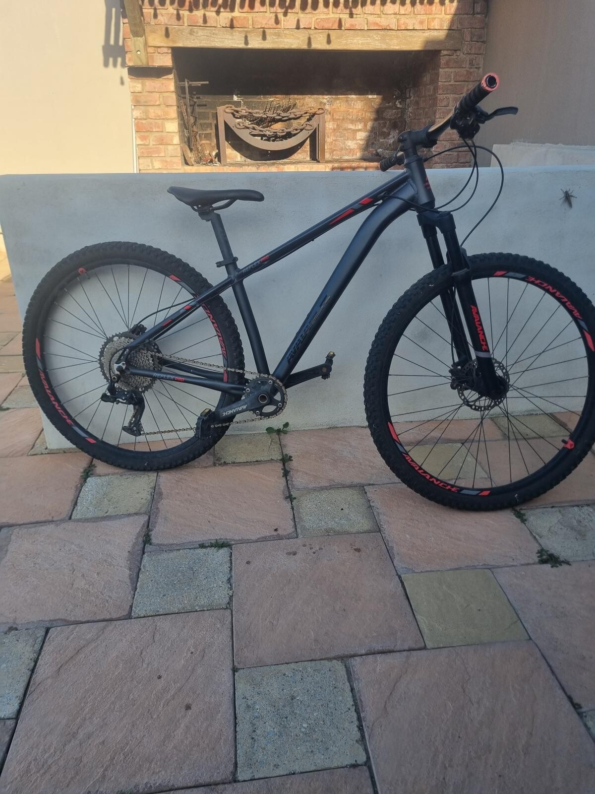 Avalanche reflex pro | Hardtail Mountain Bikes | Bike Hub