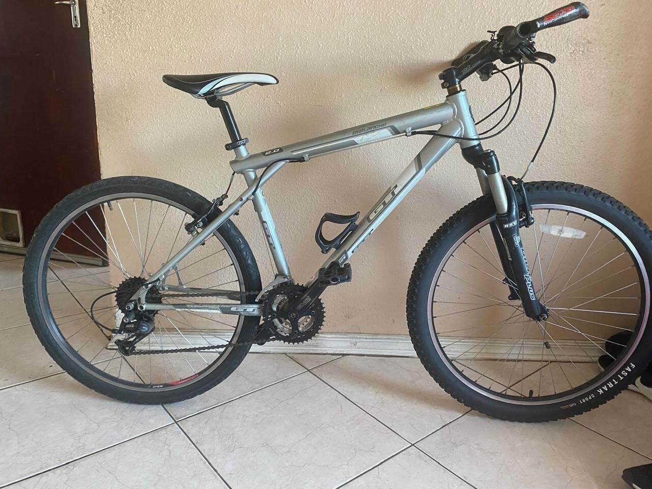 GT Avalanche 2.0 Medium 26` exelent condition | Hardtail Mountain Bikes ...