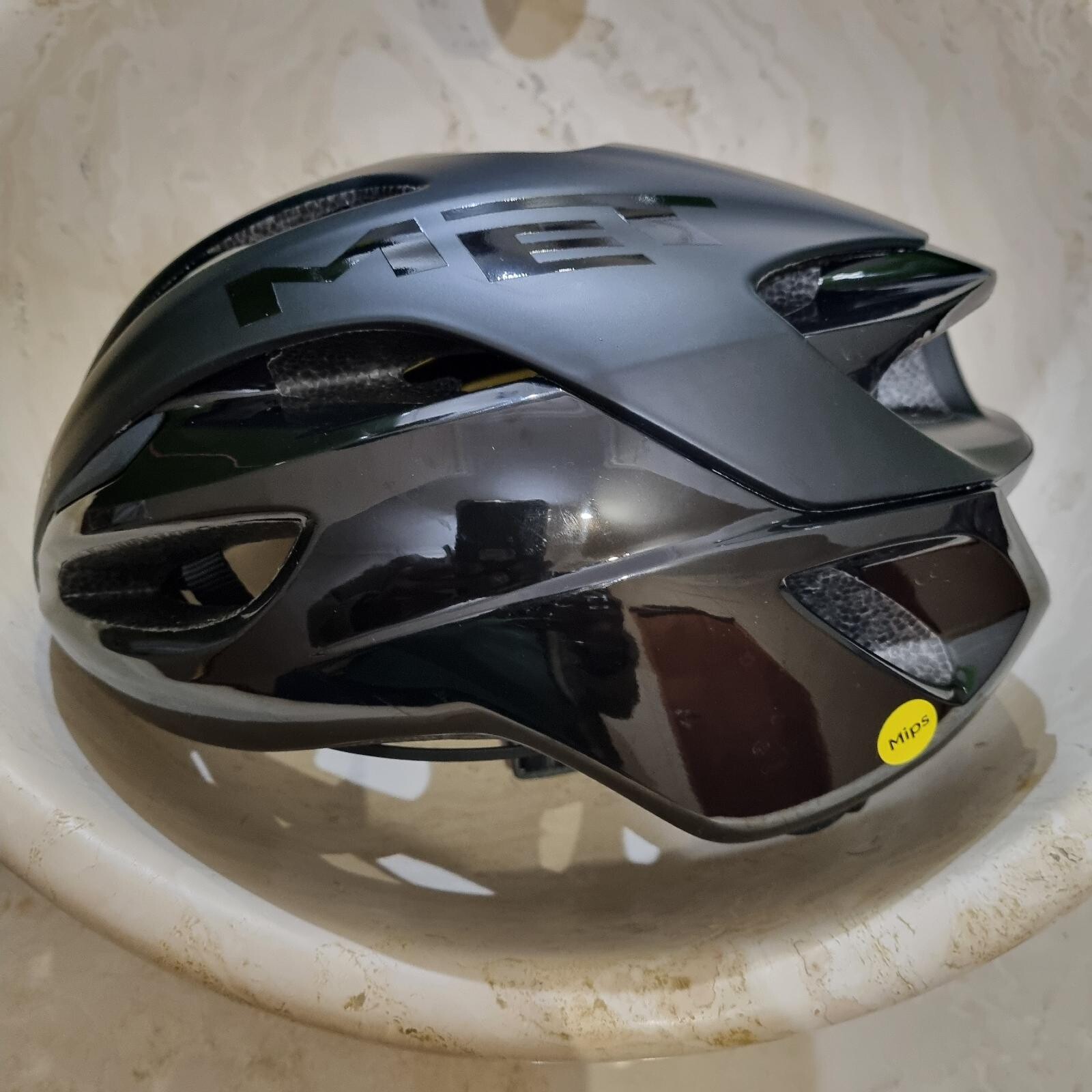 Met Rivale Mips M | Helmets | Bike Hub