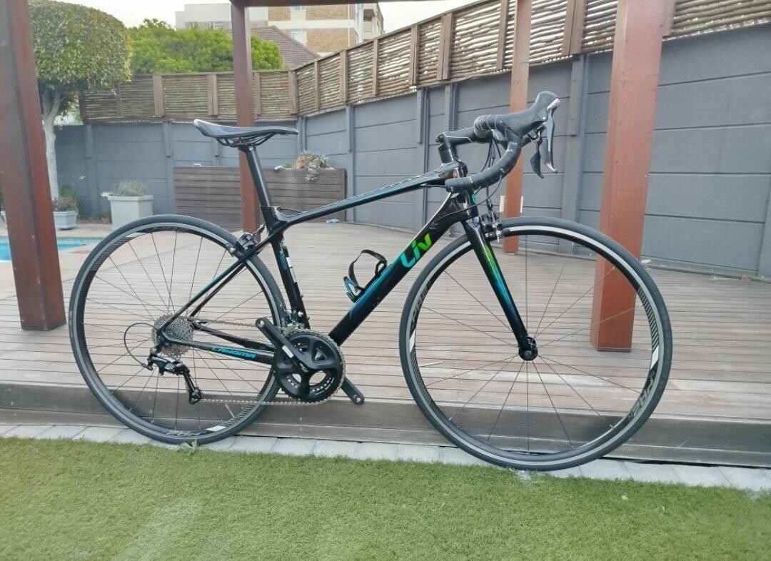 Giant Liv Advanced | Road Bikes | Bike Hub
