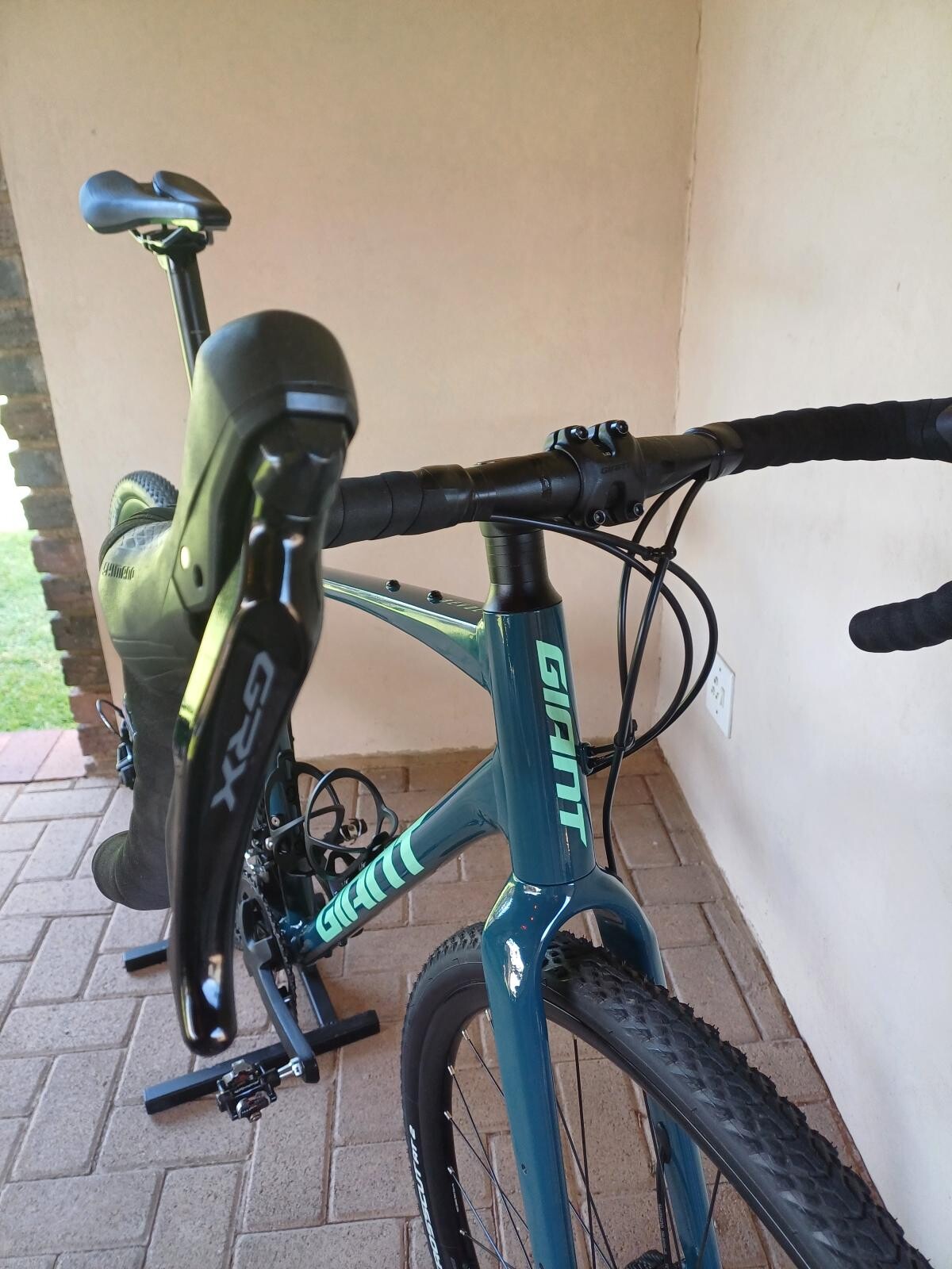 2024 Gaint Revolt 1(M/L) | Gravel Bikes | Bike Hub