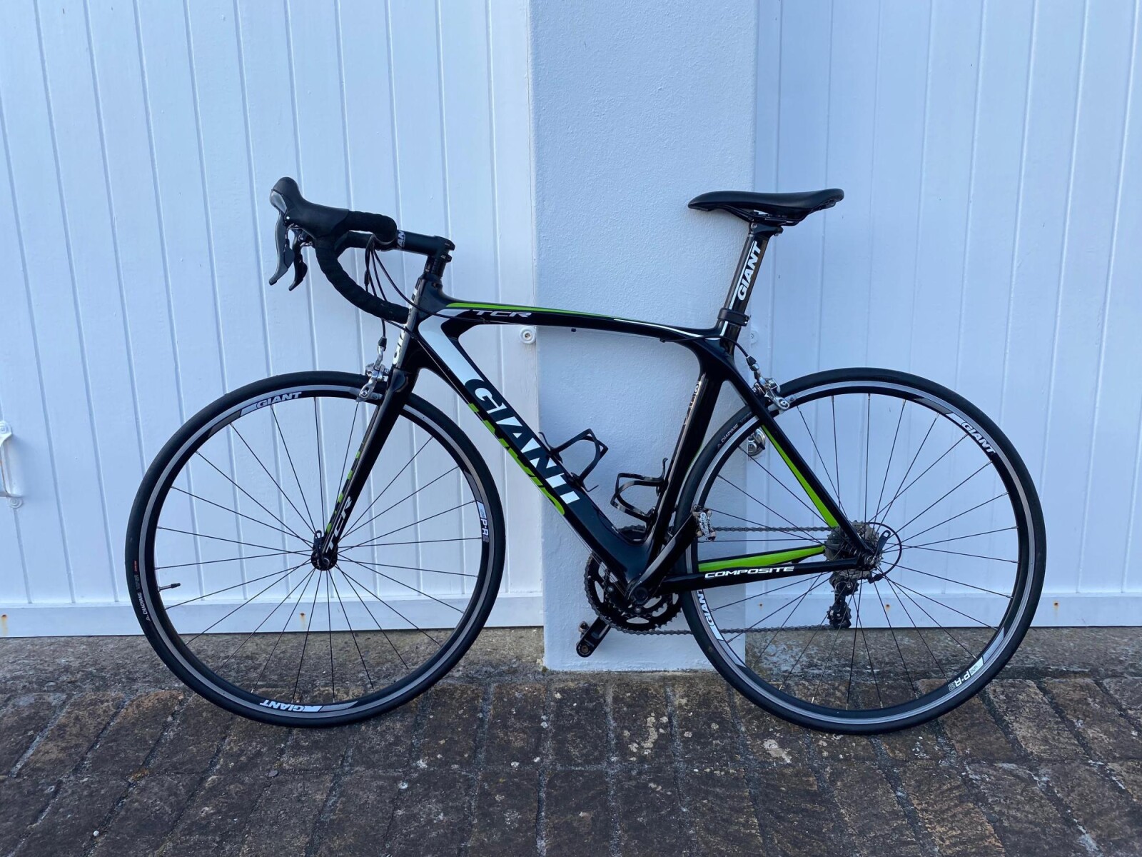 GIANT TCR Carbon Road Bike | Road Bikes | Bike Hub