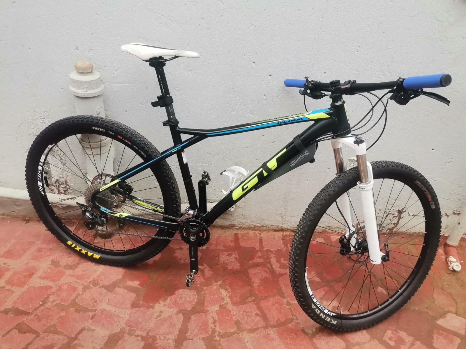 29er gt Avalanche comp 2019 | Hardtail Mountain Bikes | Bike Hub