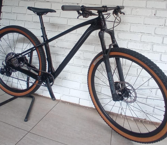 Kean Carbon 29" hardtail - Small | Hardtail Mountain Bikes | Bike Hub