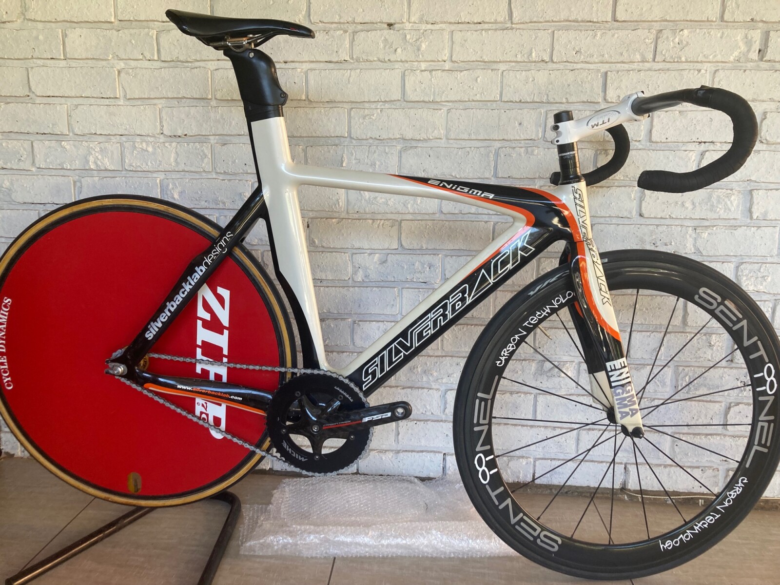 Silverback Enigma Track Bike - Carbon - M/L | Track Bikes | Bike Hub