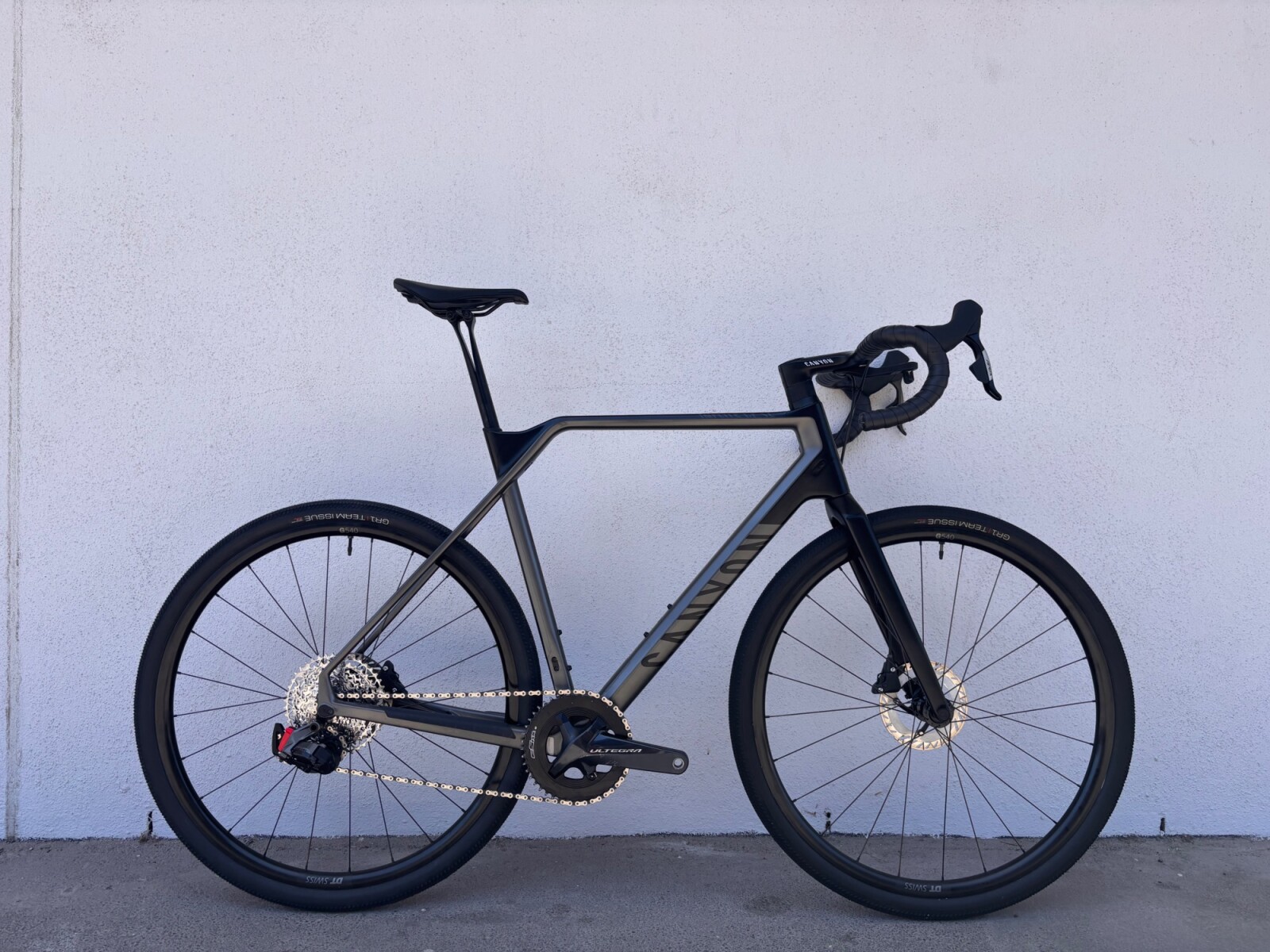 Canyon Inflite CF SL | Road Bikes | Bike Hub