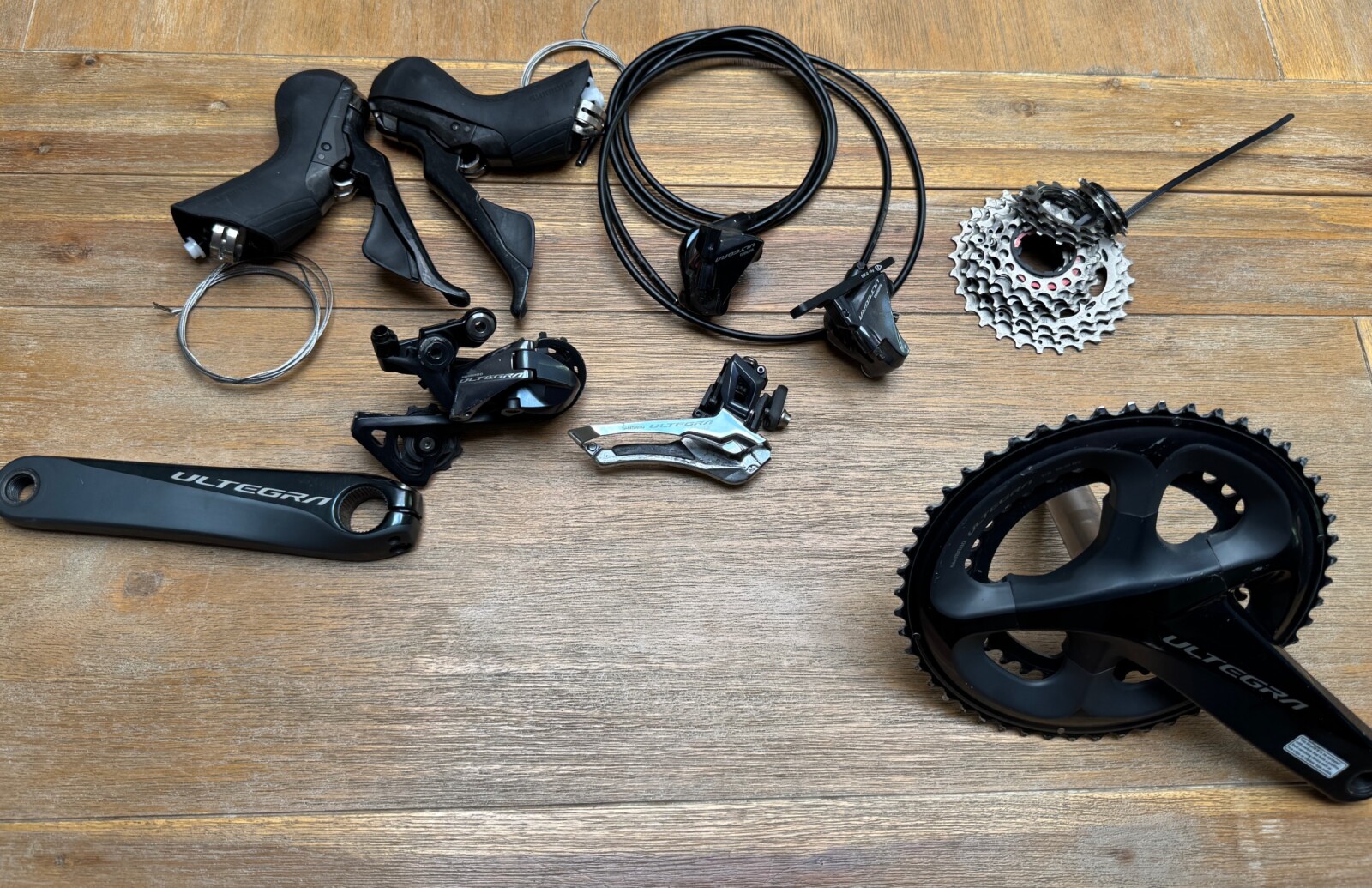 Shimano Ultegra R8000 Disc Brake 11-Speed Groupset | Complete Groupsets | Bike Hub